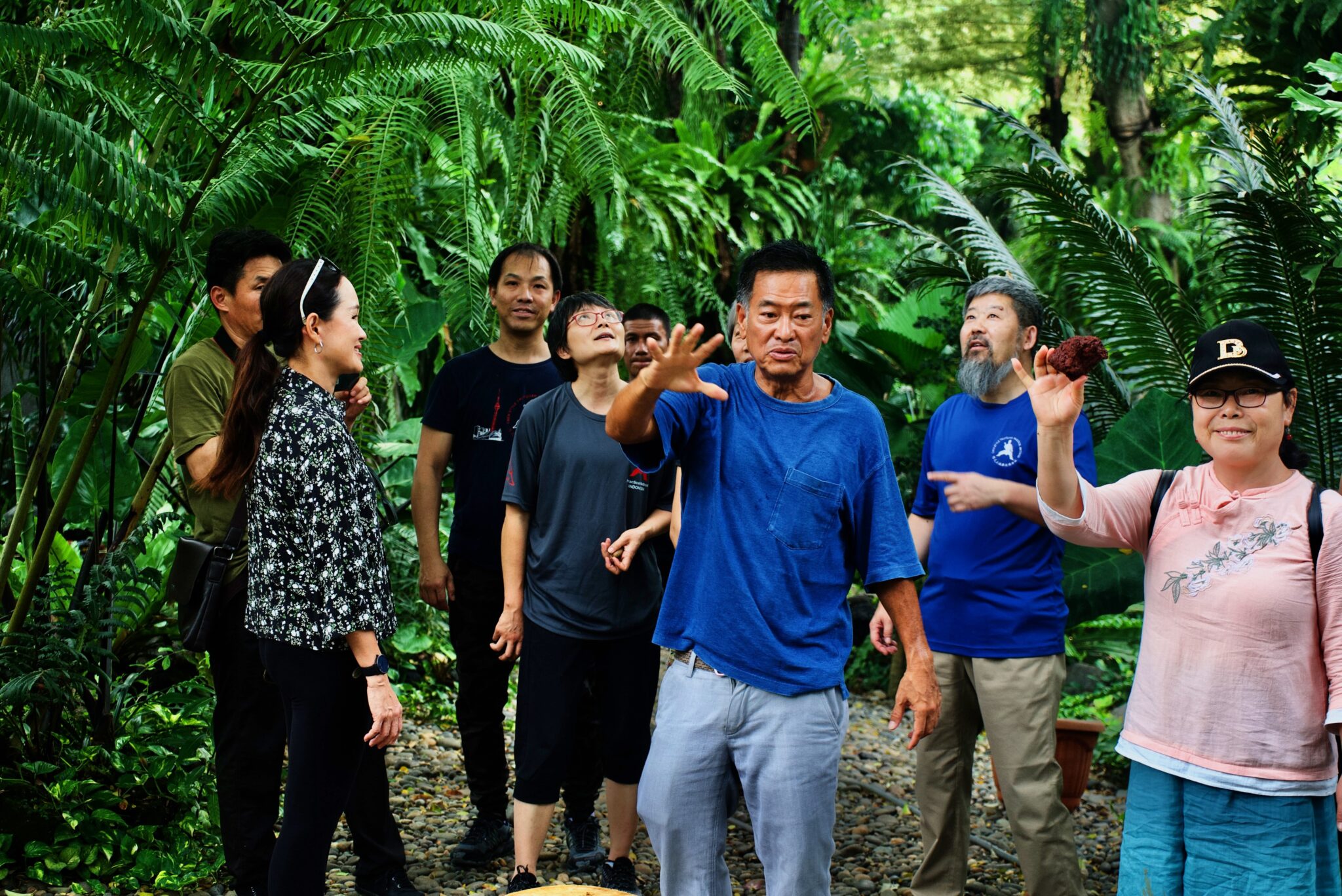 A Visit to An Indonesia Tropical House 20231128 — Chen Zhonghua Taiji