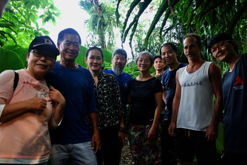 A Visit to An Indonesia Tropical House 20231128 — Chen Zhonghua Taiji